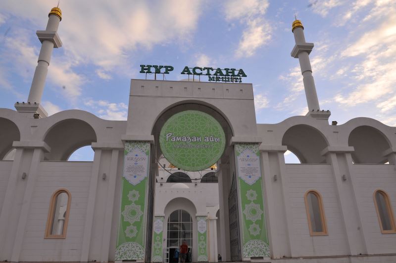 Astana'daki camilerde her gün iftar - YENİ ASYA