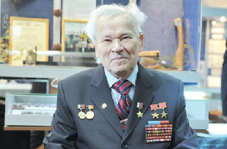 Kalaşnikof öldü - YENİ ASYA